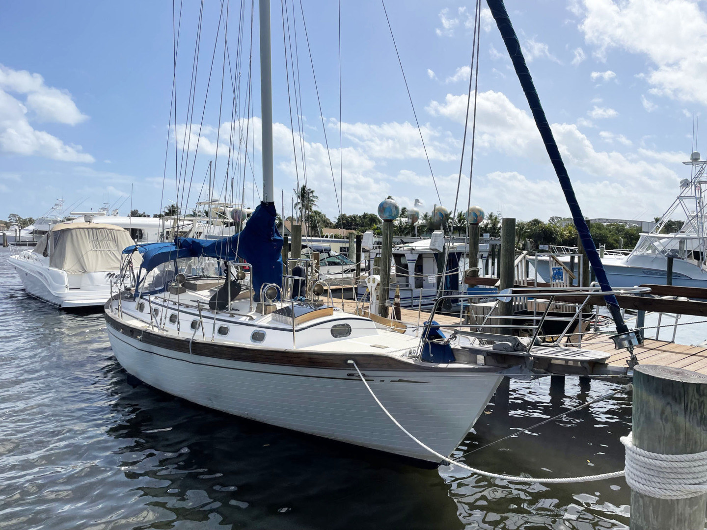 1983 Helms Sloop Boat For Sale - Waa2
