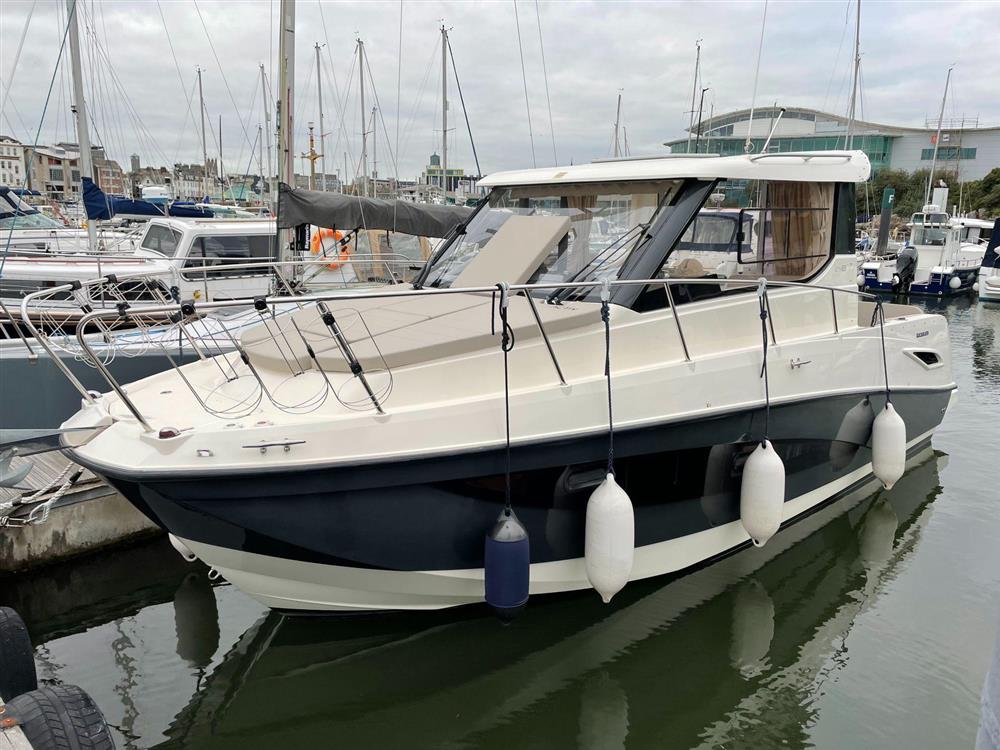 Quicksilver 670 Weekend Boat For Sale - Waa2