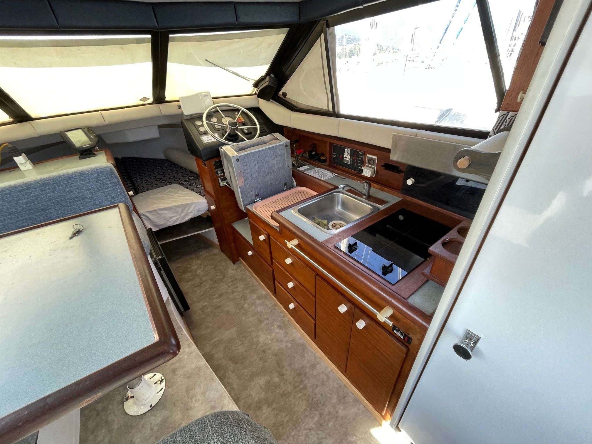 Bayliner 2556 Ciera Command Bridge for sale - Rightboat