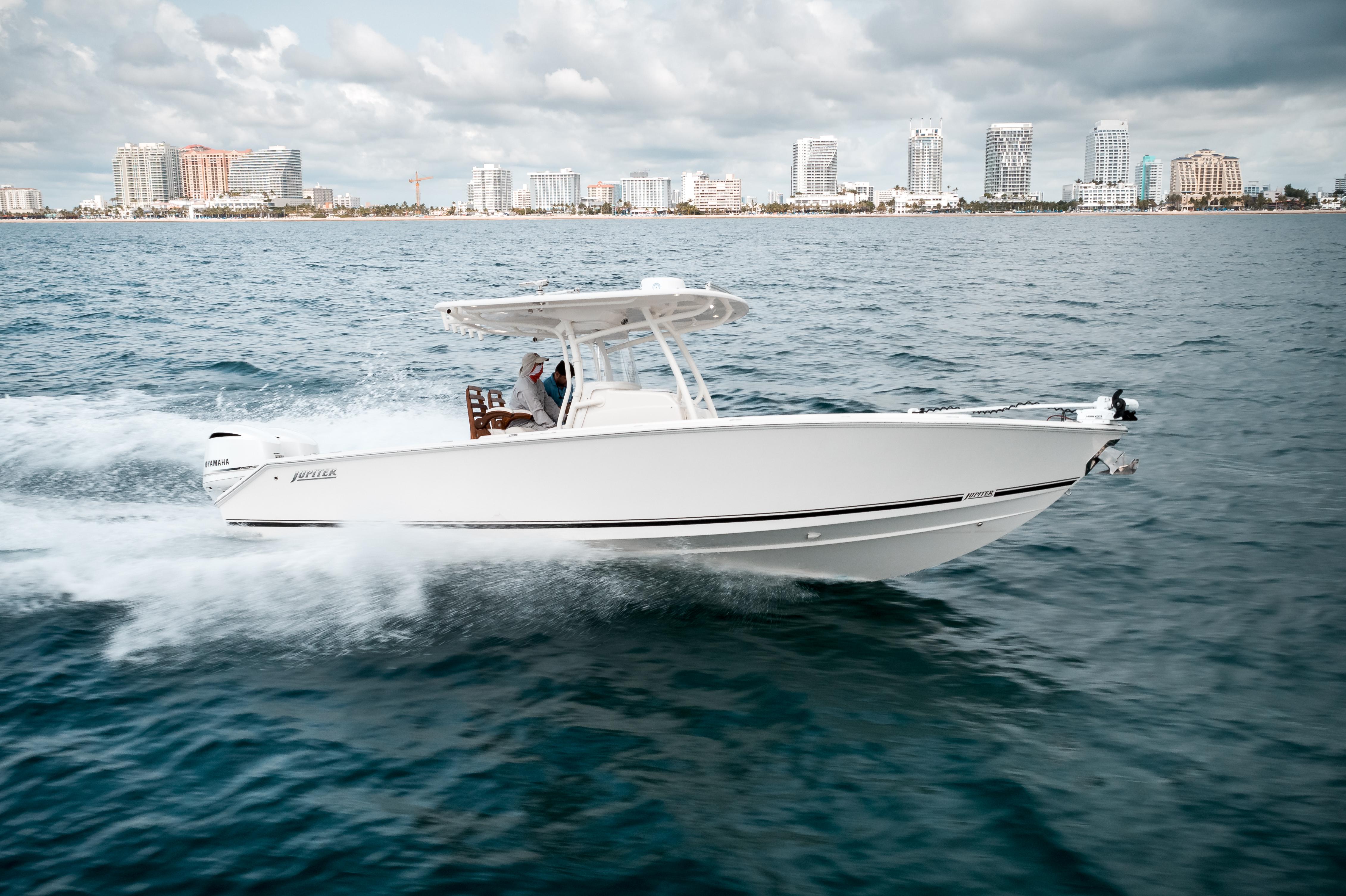 19 Center Console Fiberglass Twin Engines Boat For Sale - Waa2