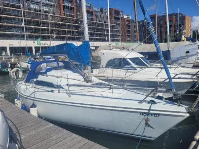 1979 Hunter 27 Sailboat