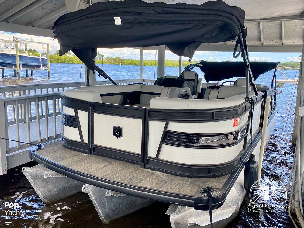 Pontoon Boats With Bathroom