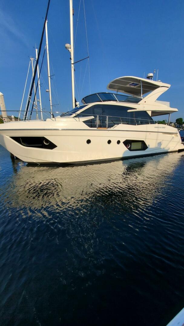 Absolute Yachts 50 Fly Boat For Sale - Waa2