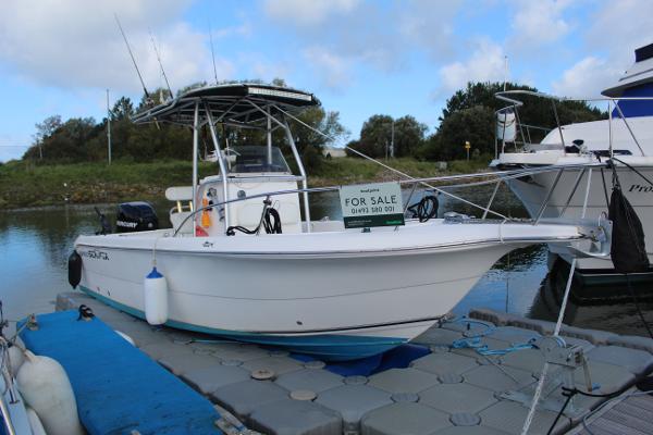 22 Center Console Fiberglass Boat For Sale - Waa2