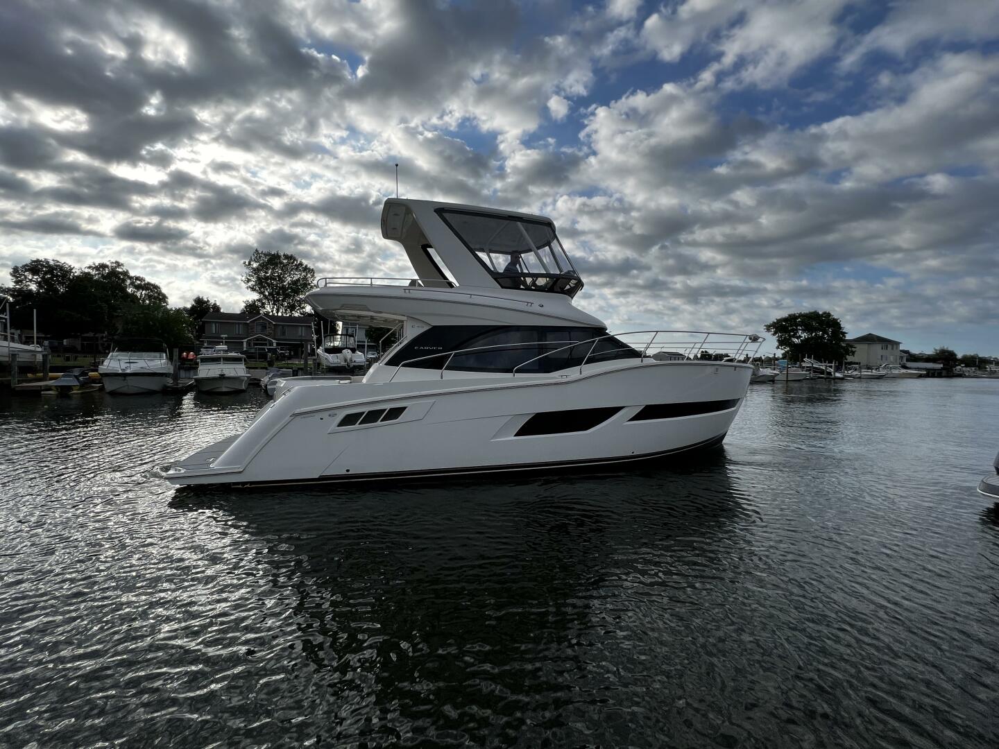 Carver Motor Yacht For Sale